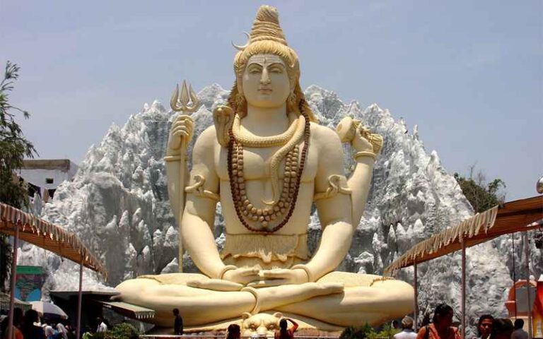 Shiva Temple, Bangalore: A Beacon of Spiritual Serenity - TripsTheWorld.com