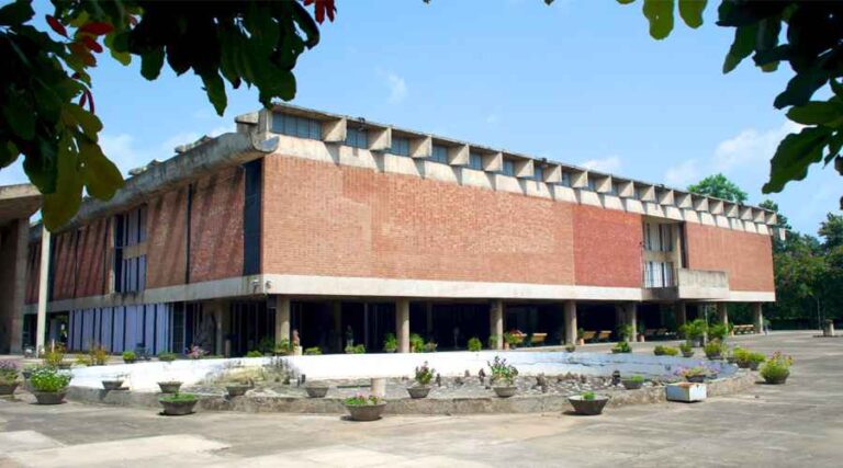 Government Museum and Art Gallery, Chandigarh - TripsTheWorld.com