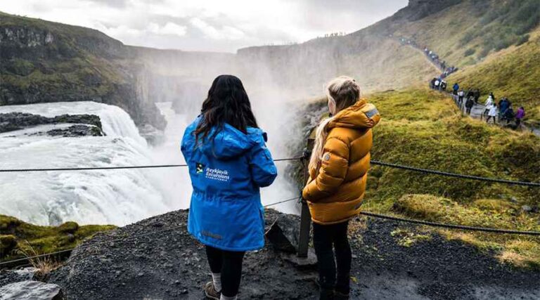Reverse Waterfall: Nature’s Gravity-Defying Wonder - TripsTheWorld.com